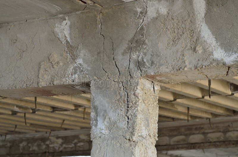 Earthquake Damage Failure Column Stock Photo - Image of disaster ...