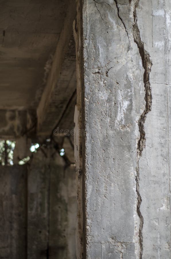 Earthquake Damage Failure Column Stock Photo - Image of iron, black ...