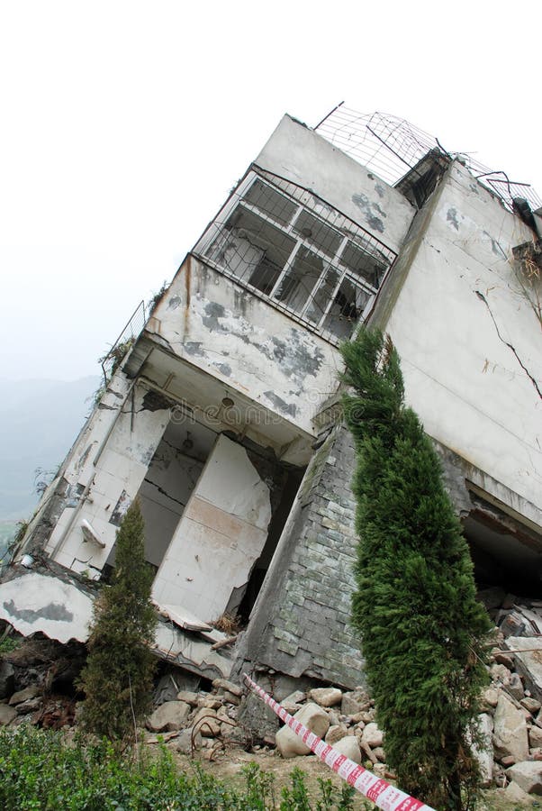Christchurch Earthquake - Avonside House Collapses Editorial Stock ...