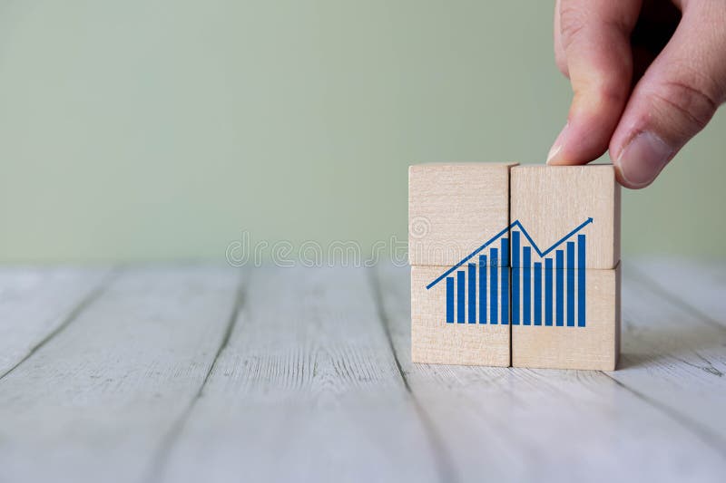 Easel and Up Arrow Chart. Concept of Success, Growth and Performance ...