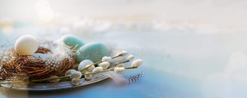 Easter Banner Background with Easter Decoration Eggs and Spring Flowers ...