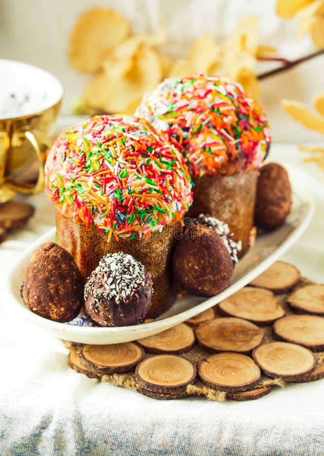 Easter Cake - Russian and Ukrainian Traditional Kulich, Paska Ea Stock ...