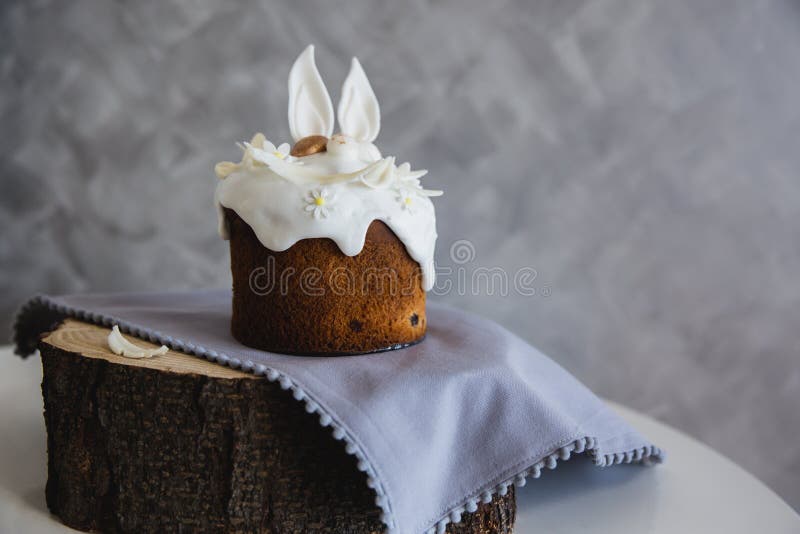 Easter Cakes - Traditional Kulich, Paska Easter Bread. Traditional ...