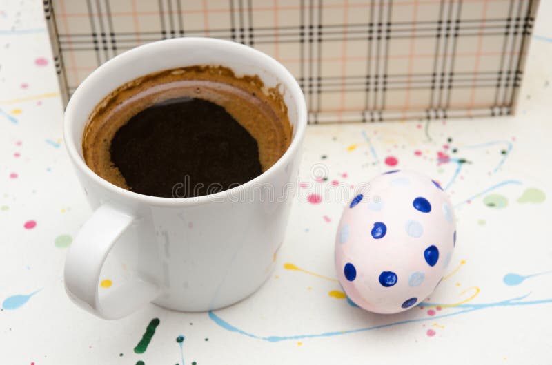 Easter Coffee with Cupcake stock image. Image of easter - 12923283