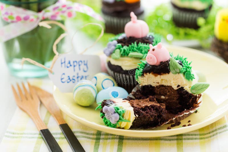 Easter cupcakes stock image. Image of dessert, grass - 39014201