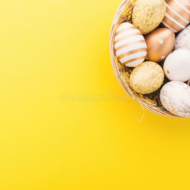 Easter Flat Lay of Eggs in Nest Stock Photo - Image of gold, dots: 140284158