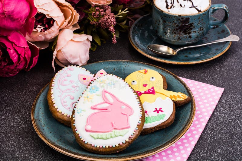 Easter Gingerbread Cookies with Drawing Stock Image - Image of colorful ...