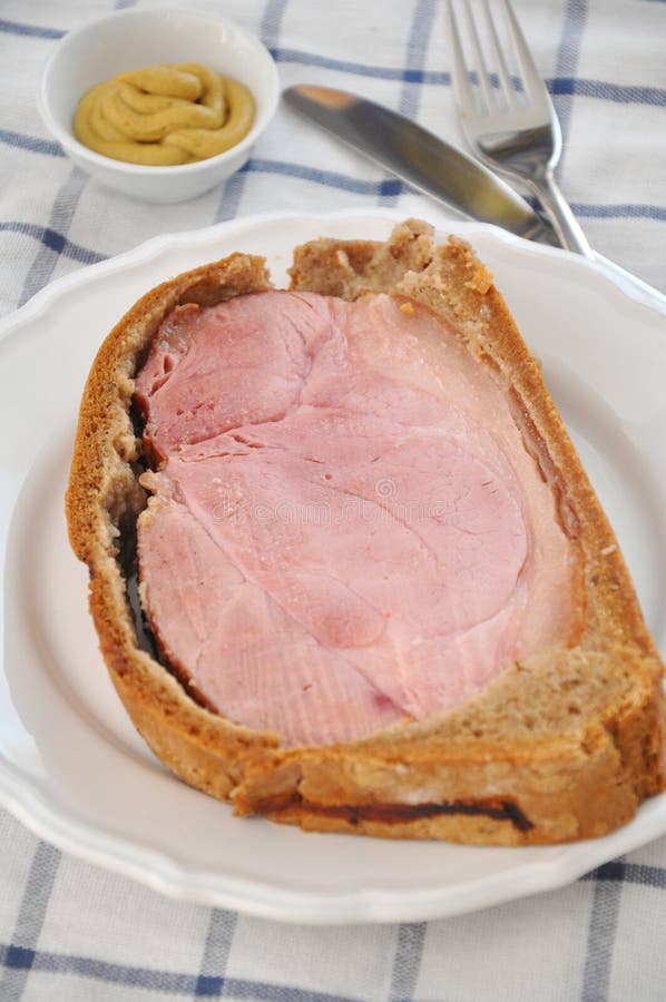 182 Easter Glazed Ham Plate Stock Photos - Free & Royalty-Free Stock ...