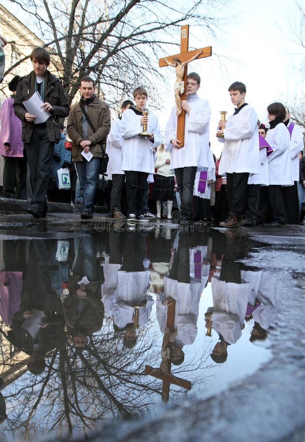 Easter Holy Week editorial photography. Image of praying - 14719637