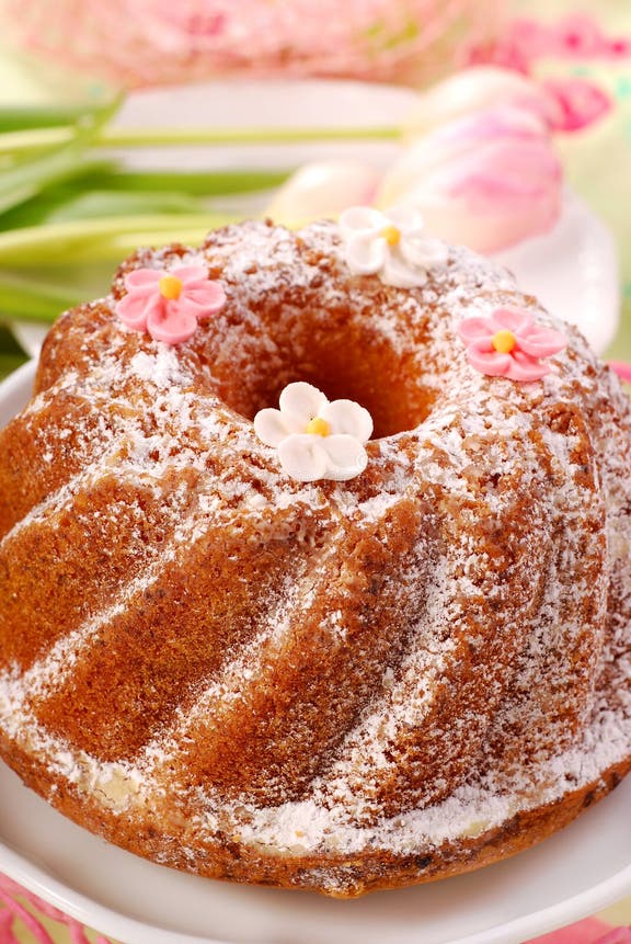 Easter ring cake stock image. Image of sweet, sugar, food - 12552329