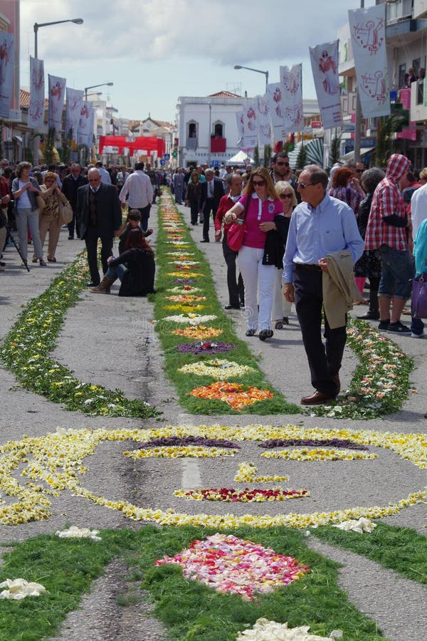 Easter Sunday procession editorial photo. Image of religious - 22904476