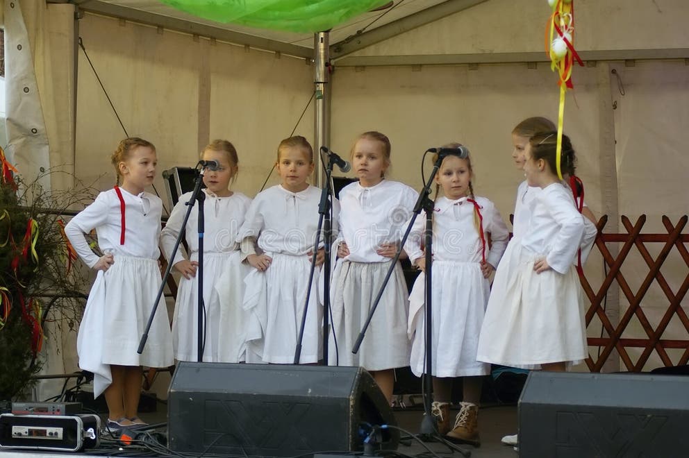 Easter in Town 2016 editorial stock photo. Image of largest - 96816033