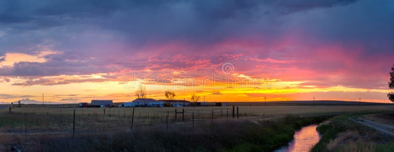 Eastern Plains Colorado Sunset Ranch Stock Photo - Image of tree ...