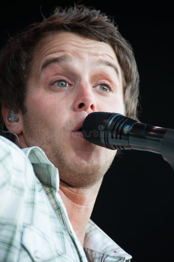 Easton Corbin editorial photography. Image of ellis, concert - 25893137