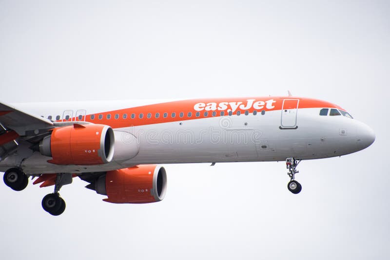 Eayjet Aircraft Stock Photos - Free & Royalty-Free Stock Photos from ...