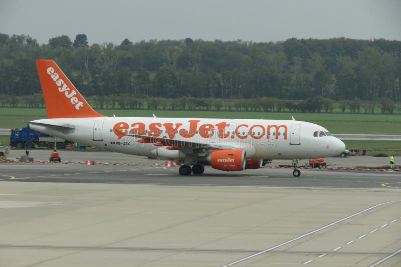 Easyjet aircraft editorial photo. Image of fast, esayjet - 166369801