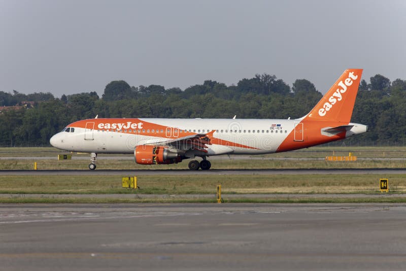 Easyjet Lines Stock Photos - Free & Royalty-Free Stock Photos from ...