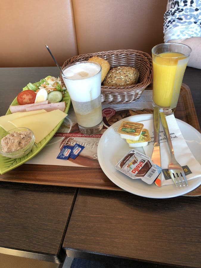 Morning Break San Francisco Skyline With Union Square In The Foreground ...