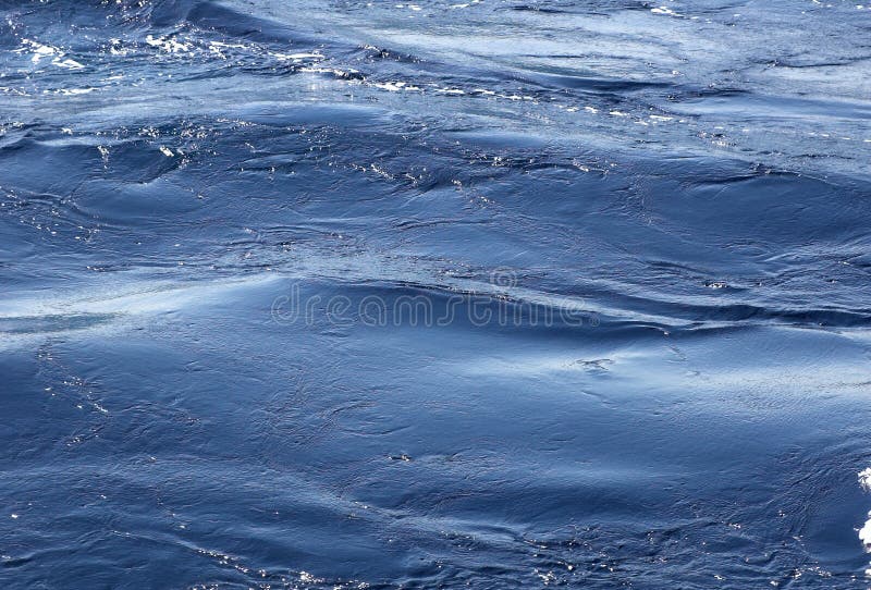 Eau de surface d'océan photo stock. Image du mouvement - 6489134