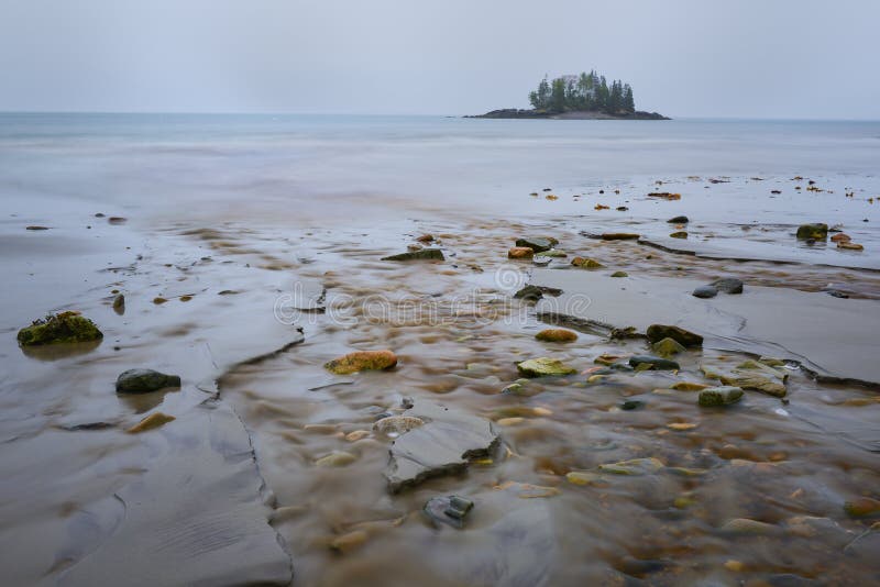 Eb Met Gereinigd Zand Op Strand Stock Afbeelding - Image of laag, lang ...