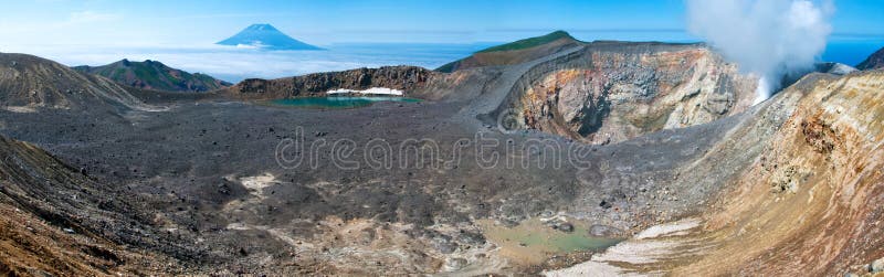 Ebeko-Vulkan in Paramushir-Insel, Kurilen, Russland Stockbild - Bild ...