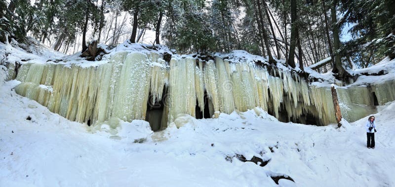 Eben Ice Caves, Michigan Los E.E.U.U. Imagen de archivo - Imagen de ...