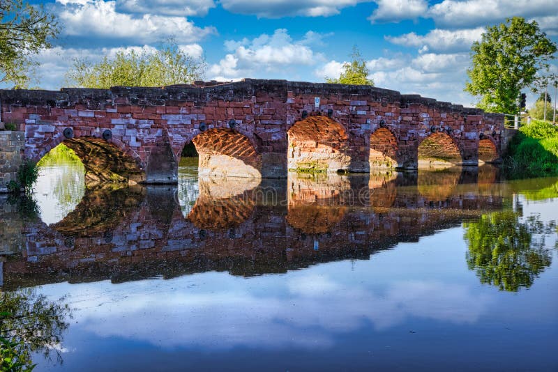 Eckington Bridge Spanning the River Avon in Worcestershire, England ...