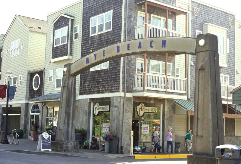 Eclipse at the beach editorial photo. Image of united - 97692021