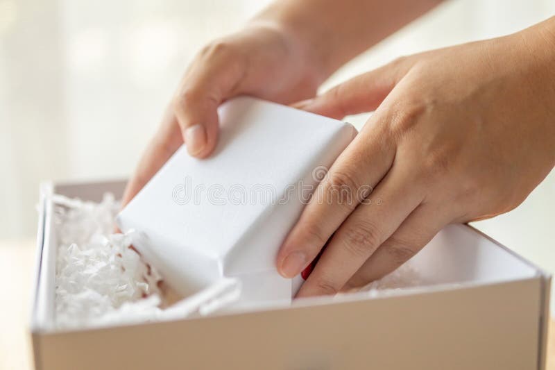 Eco Friendly White Paper Wrap for Product Packaging Parcel Carton Box ...