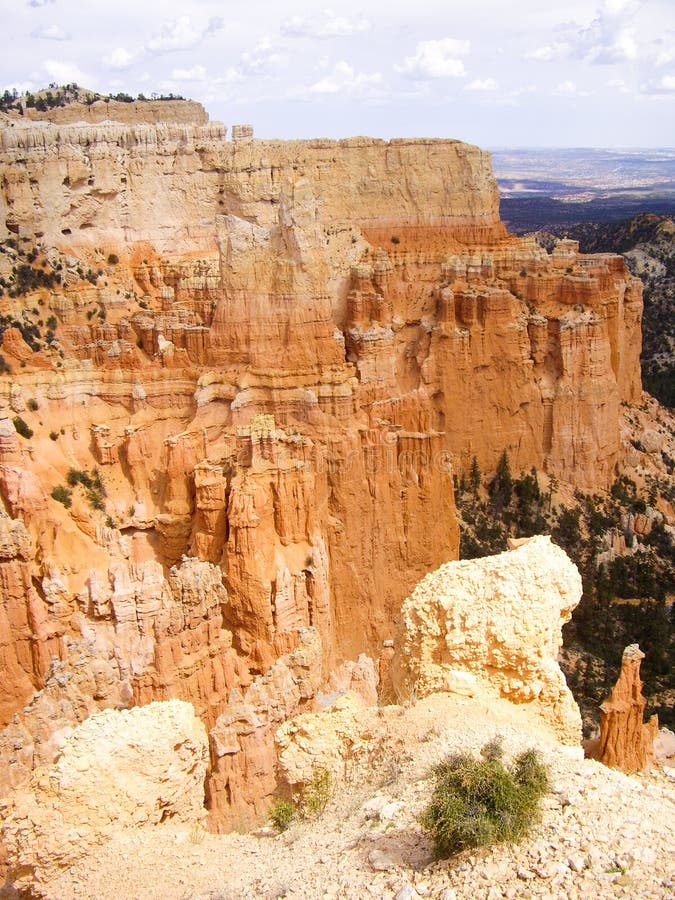 Edge of Bryce Canyon stock photo. Image of bryce, rock - 45027360