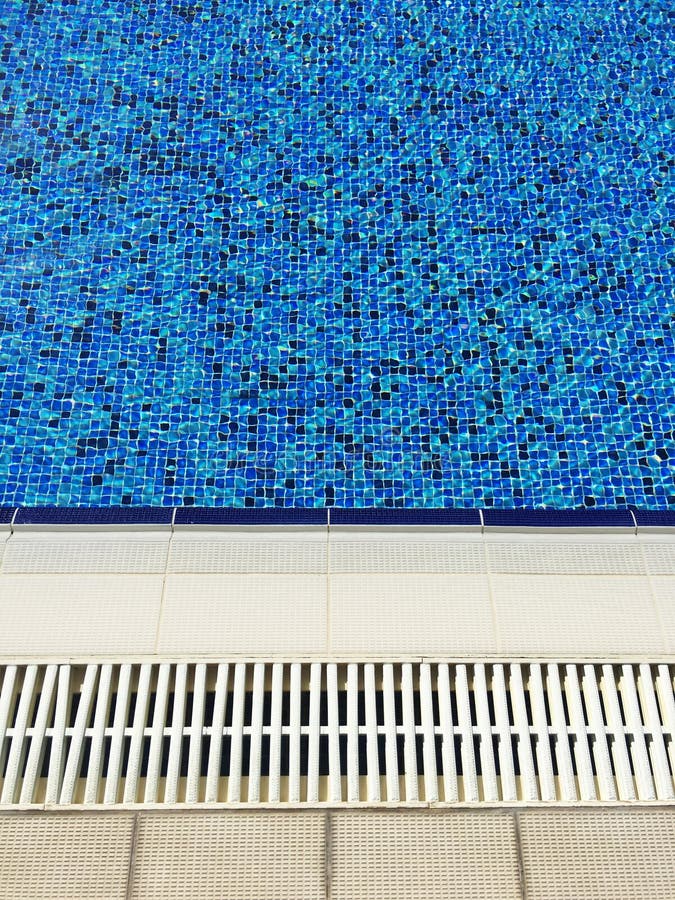 Edge of swimming pool stock image. Image of pool, mosiac - 66723437