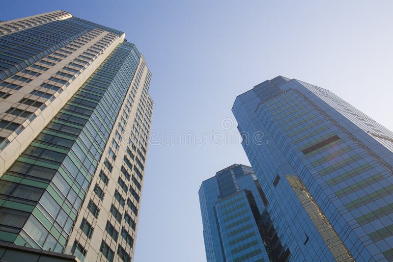 Edifício moderno foto de stock. Imagem de majestoso, contemporâneo ...