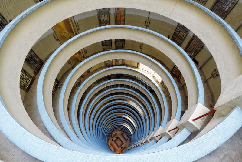 Edificio Circular En Hong Kong, Estado De Lai Tak Foto de archivo ...