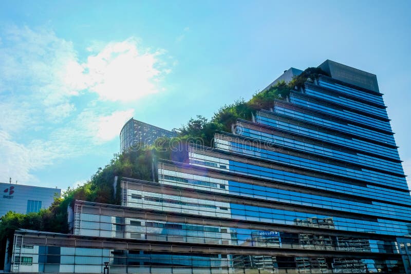 Edificio De Acros En Fukuoka Japón Imagen de archivo editorial - Imagen ...