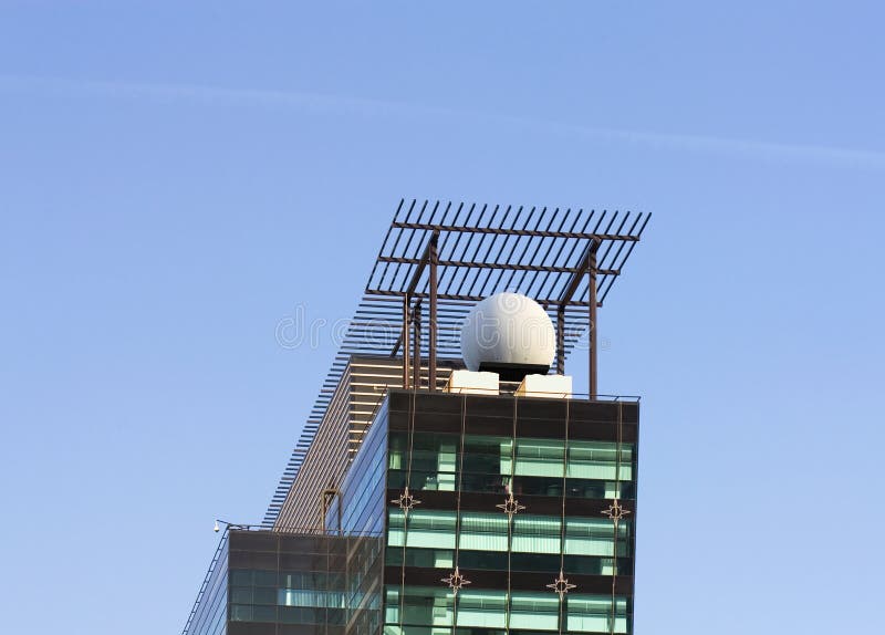 Edificio De Alta Tecnología Del Estilo Foto de archivo - Imagen de rascacielos, urbano: 39599472