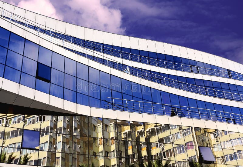 Edificio De Alta Tecnología Moderno Del Estilo Imagen de archivo - Imagen de oficina, calle ...