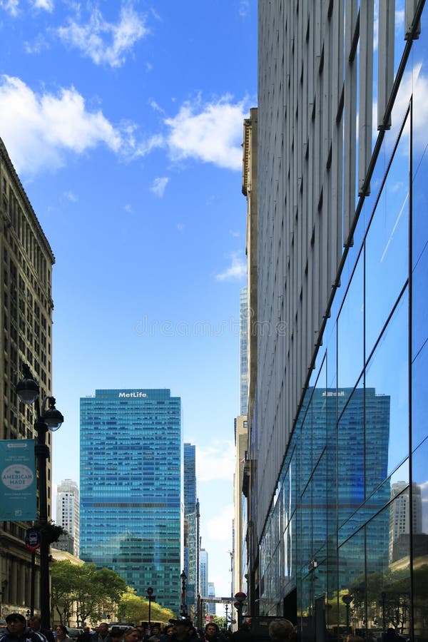Edificio de MetLife foto editorial. Imagen de moderno - 85761966