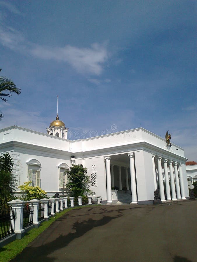 Edificio De Palacio De Bogor En Java Occidental Imagen editorial ...