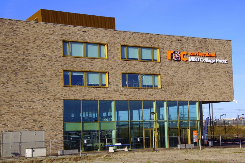 ROC Flevoland, Universidad Poort Del MBO Fotografía editorial - Imagen ...