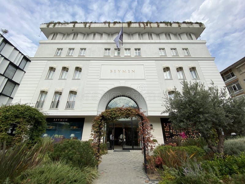 Edificio De Tiendas Beymen En Ba?dat Caddesi Foto de archivo editorial ...