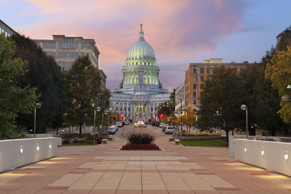 Edificio Del Capitolio Del Estado, Madison. Foto de archivo - Imagen de ...