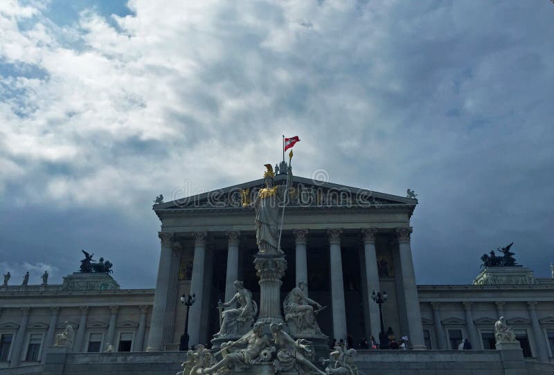 Edificio Del Parlamento Austriaco En Viena Austria Imagen de archivo ...
