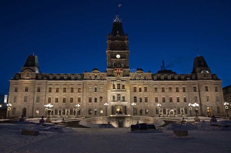 Edificio Del Parlamento De Quebec Foto de archivo - Imagen de prima ...