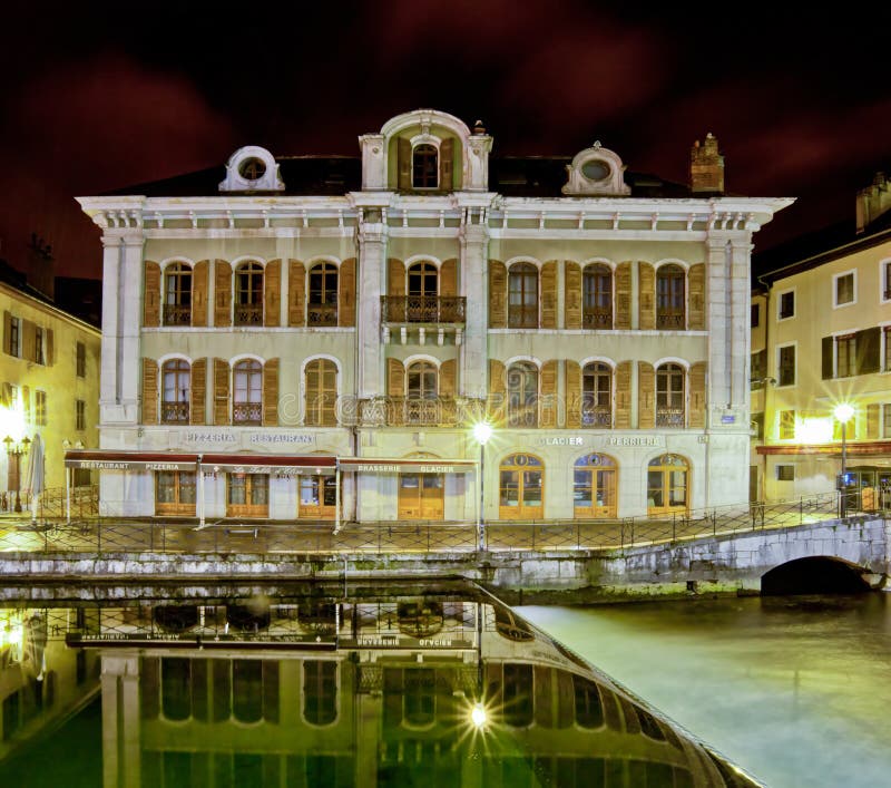 Canal de Annecy, Francia imagen de archivo editorial. Imagen de turismo ...