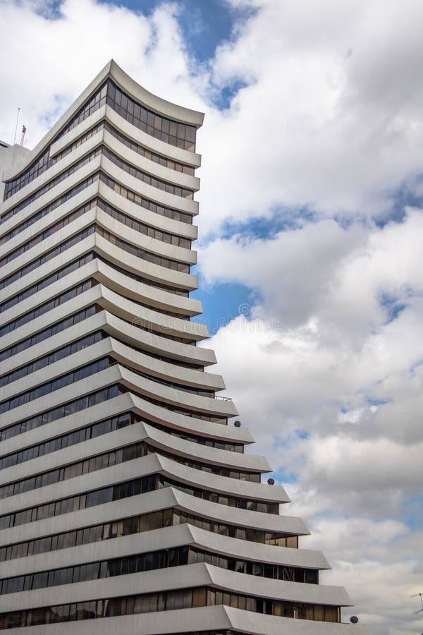 Edificio Moderno En Bogotá Céntrica - Bogotá, Colombia Foto de archivo editorial - Imagen de ...