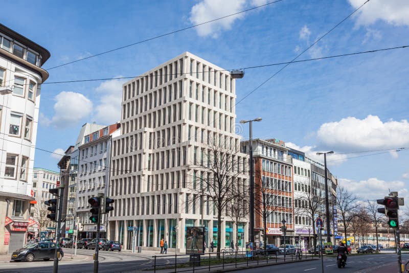 Edificio Moderno En La Ciudad De Bremen Foto editorial - Imagen de criar, oficina: 52858951