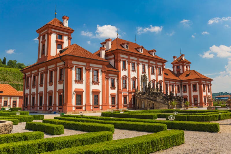 Edificio Pubblico Storico Del Castello Di Troja, Praga, Repubblica Ceca ...