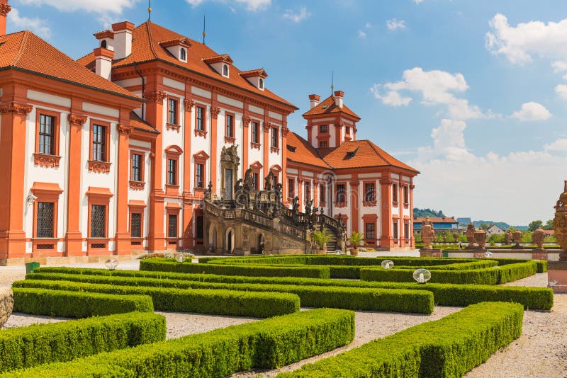 Edificio Pubblico Storico Del Castello Di Troja, Praga, Repubblica Ceca ...