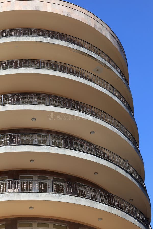Edificio redondo foto de archivo. Imagen de andaluz, exterior - 23955888