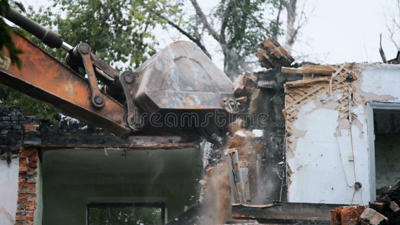 Edificio Reventado Y Roto Del Edificio Abandonado Almacen De Video ...